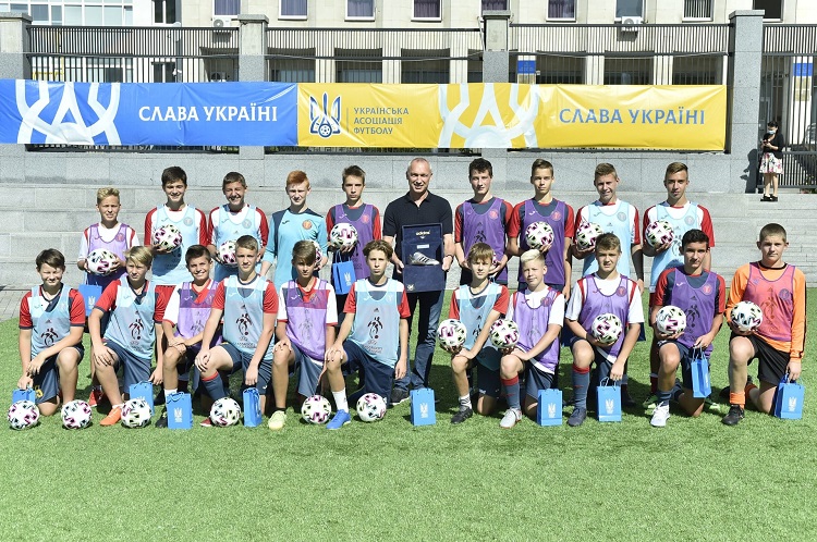 УАФ відзначила День фізкультури і спорту низкою заходів для дітей і