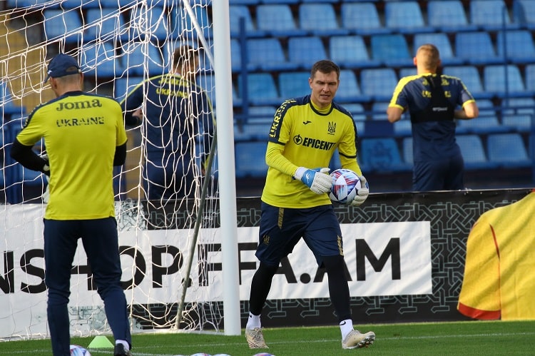 Новини з табору збірної України команда в повному складі провела